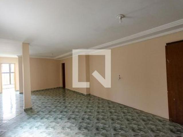 Casa para alugar com 50m², 2 quartos e sem vaga