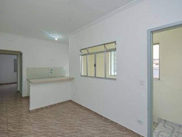 Casa para alugar com 52m², 2 quartos e 1 vaga