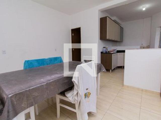 Casa para alugar com 52m², 2 quartos e sem vaga