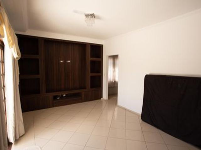 Casa para alugar com 530m², 5 quartos e 7 vagas