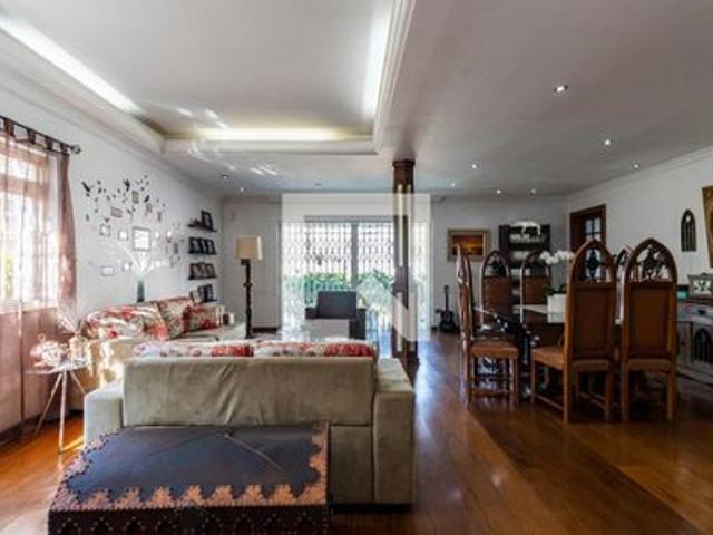 Casa para alugar com 545m², 5 quartos e 4 vagas