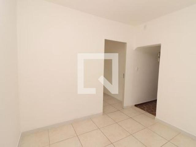 Casa para alugar com 54m², 2 quartos e sem vaga