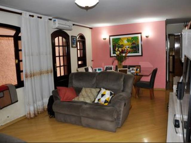 Casa para alugar com 559m², 4 quartos e 10 vagas