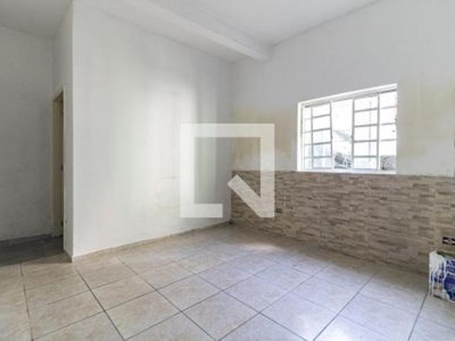 Casa para alugar com 55m², 2 quartos e sem vaga