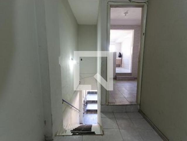 Casa para alugar com 55m², 2 quartos e sem vaga