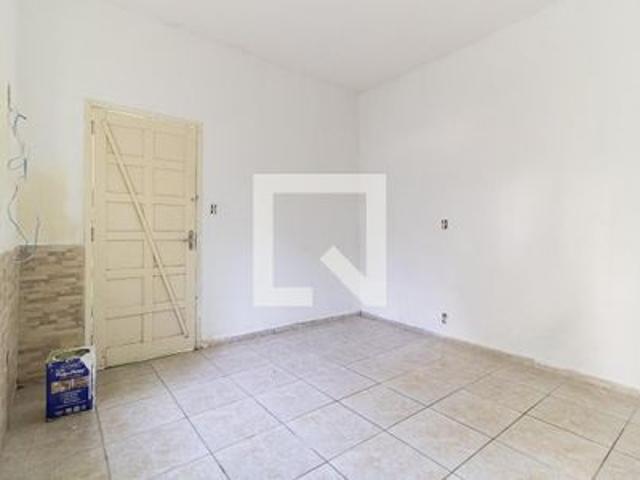 Casa para alugar com 55m², 2 quartos e sem vaga