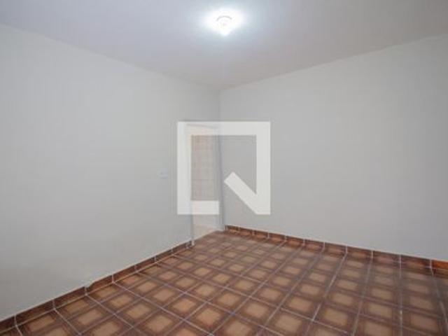 Casa para alugar com 55m², 2 quartos e sem vaga