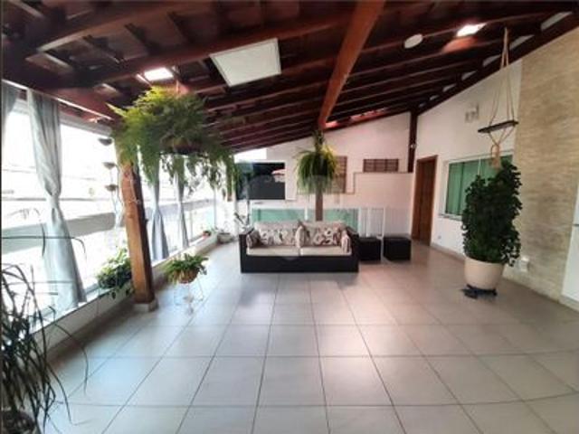 Casa para alugar com 63m², 2 quartos e 3 vagas