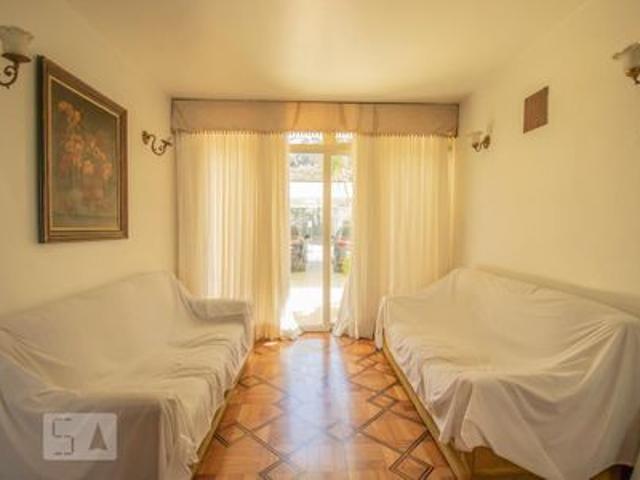 Casa para alugar com 600m², 4 quartos e 4 vagas