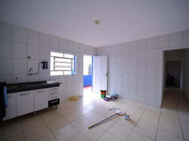 Casa para alugar com 60m², 1 quarto e sem vaga