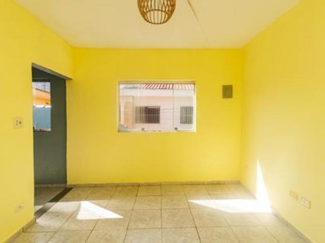 Casa para alugar com 60m², 1 quarto e sem vaga