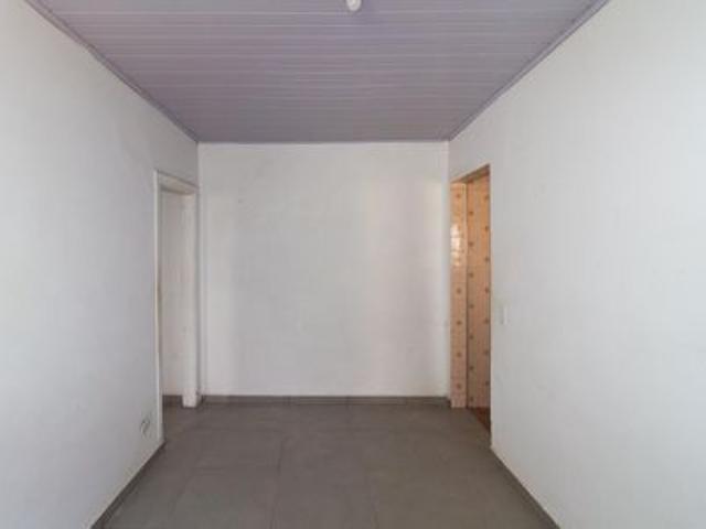 Casa para alugar com 60m², 1 quarto e sem vaga