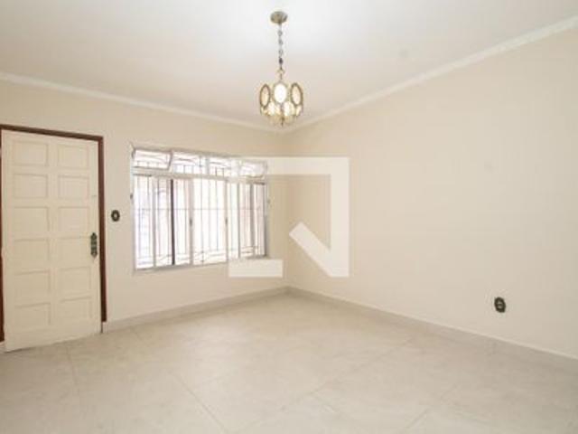 Casa para alugar com 60m², 2 quartos e 1 vaga
