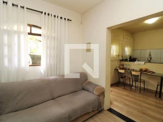 Casa para alugar com 60m², 2 quartos e sem vaga