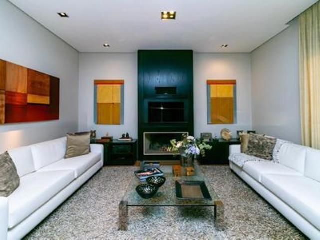 Casa para alugar com 656m², 3 quartos e 3 vagas