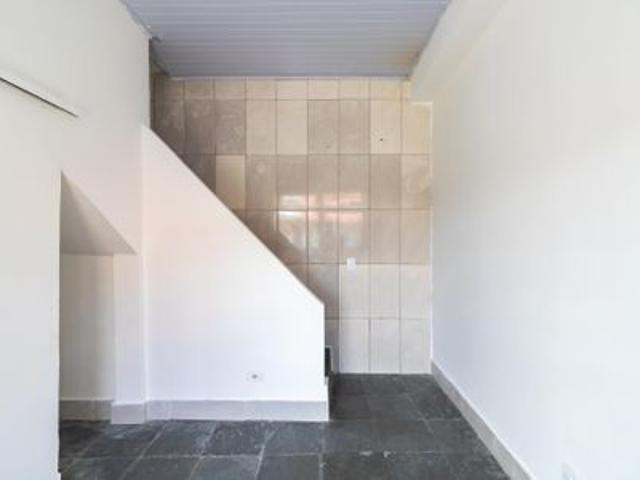 Casa para alugar com 65m², 1 quarto e sem vaga