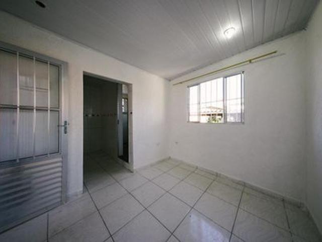 Casa para alugar com 65m², 1 quarto e sem vaga
