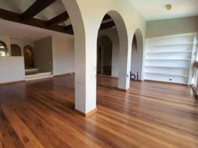 Casa para alugar com 662m², 3 quartos e 3 vagas