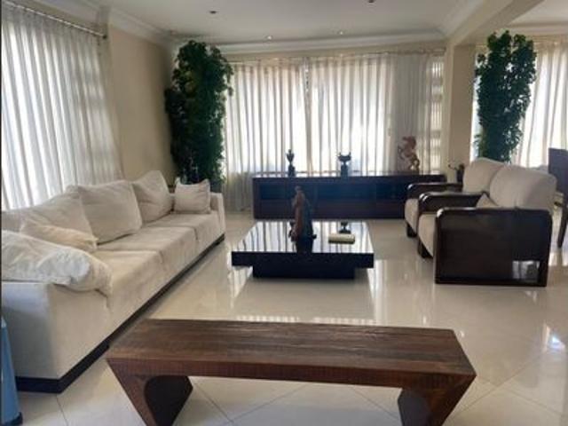 Casa para alugar com 682m², 3 quartos e 7 vagas