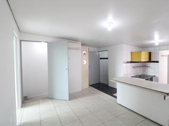 Casa para alugar com 68m², 2 quartos e sem vaga