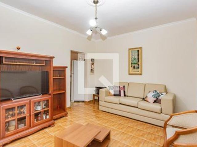 Casa para alugar com 700m², 2 quartos e 2 vagas