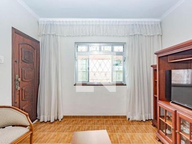 Casa para alugar com 700m², 2 quartos e 2 vagas