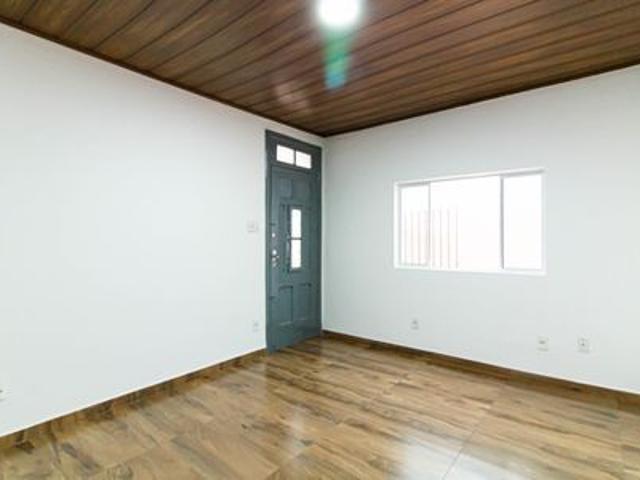 Casa para alugar com 70m², 1 quarto e sem vaga