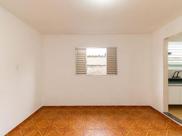 Casa para alugar com 70m², 1 quarto e sem vaga