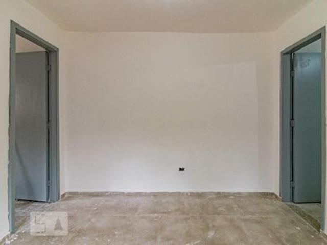 Casa para alugar com 70m², 2 quartos e 1 vaga