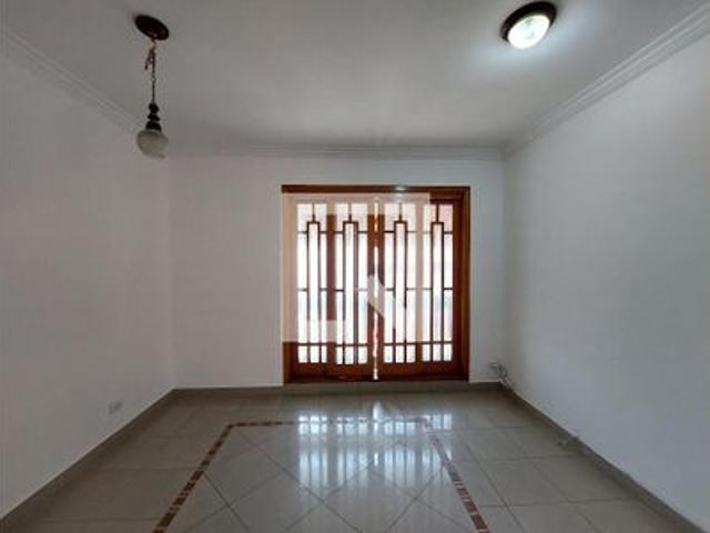 Casa para alugar com 70m², 2 quartos e 1 vaga