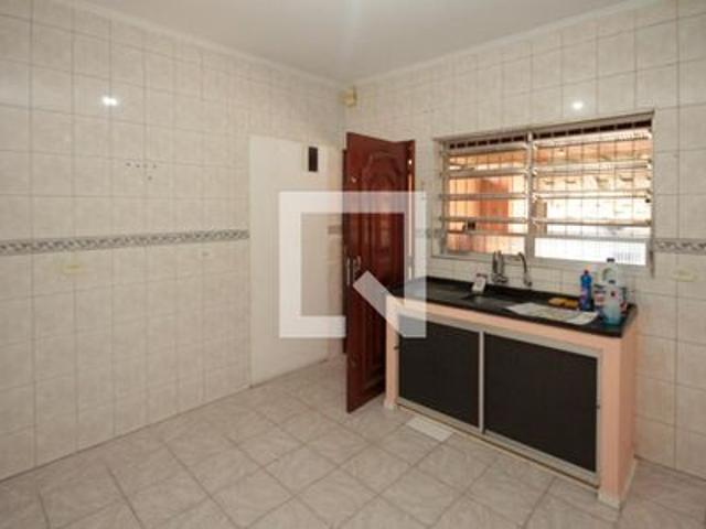 Casa para alugar com 70m², 2 quartos e 1 vaga