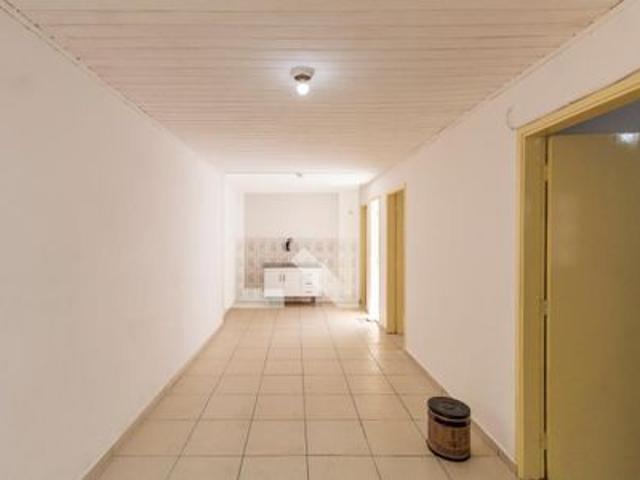 Casa para alugar com 70m², 2 quartos e sem vaga