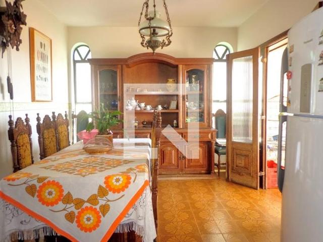 Casa para alugar com 716m², 10 quartos e 4 vagas