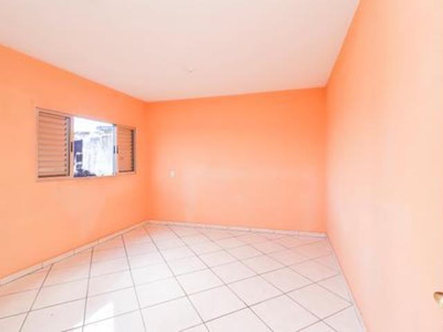 Casa para alugar com 72m², 1 quarto e sem vaga
