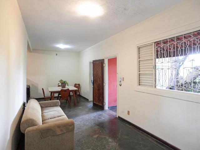 Casa para alugar com 7700m², 2 quartos e 8 vagas