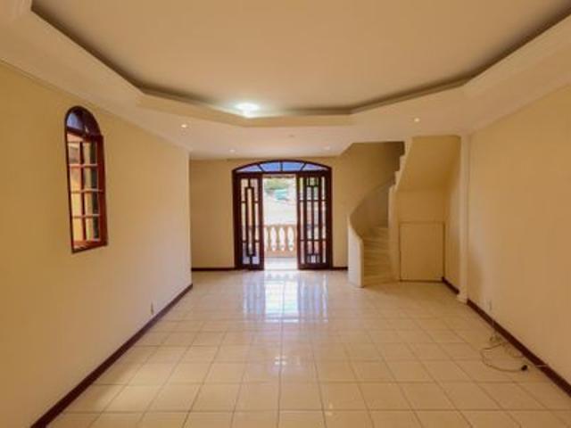 Casa para alugar com 80m², 3 quartos e 2 vagas