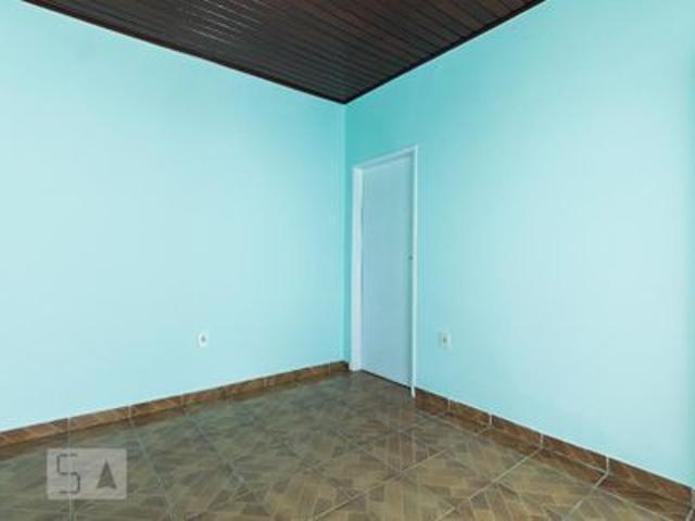 Casa para alugar com 80m², 1 quarto e 2 vagas