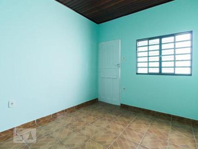 Casa para alugar com 80m², 1 quarto e 2 vagas
