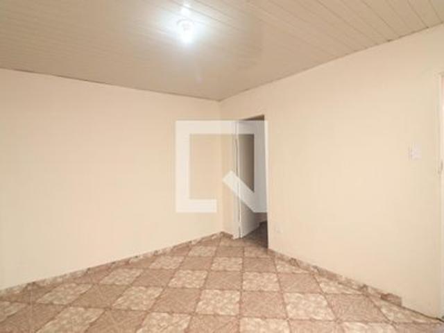 Casa para alugar com 80m², 1 quarto e sem vaga