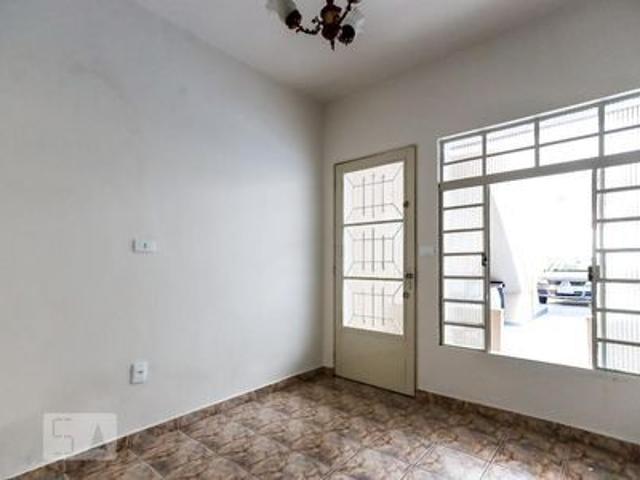 Casa para alugar com 80m², 1 quarto e sem vaga