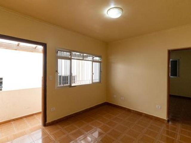 Casa para alugar com 80m², 2 quartos e 1 vaga