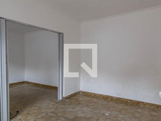 Casa para alugar com 80m², 2 quartos e 2 vagas