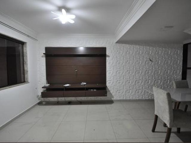Casa para alugar com 80m², 2 quartos e 2 vagas