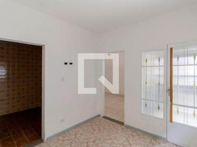 Casa para alugar com 80m², 2 quartos e sem vaga