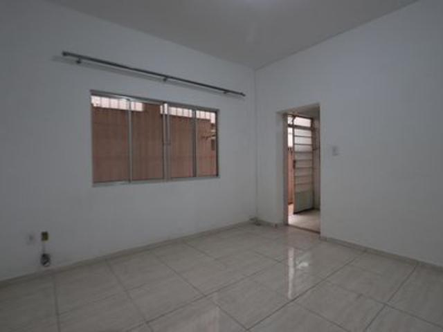 Casa para alugar com 80m², 2 quartos e sem vaga