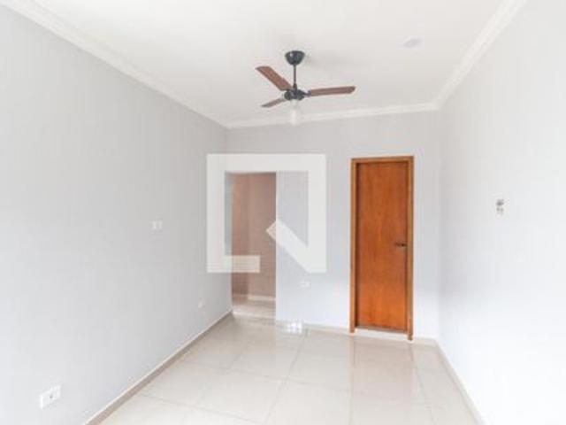 Casa para alugar com 80m², 2 quartos e sem vaga