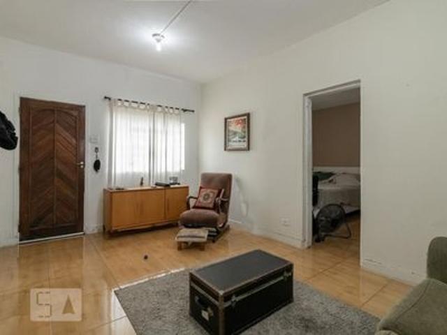 Casa para alugar com 80m², 2 quartos e sem vaga