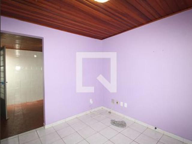 Casa para alugar com 80m², 2 quartos e sem vaga