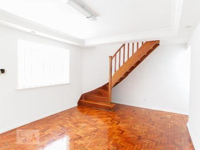 Casa para alugar com 80m², 2 quartos e sem vaga