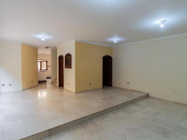 Casa para alugar com 850m², 4 quartos e 3 vagas
